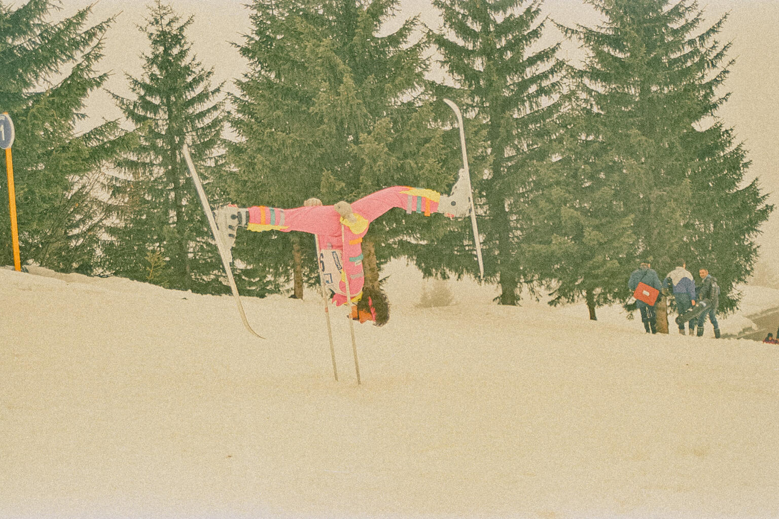 Ski ballet VS mogul skiing | La Clusaz